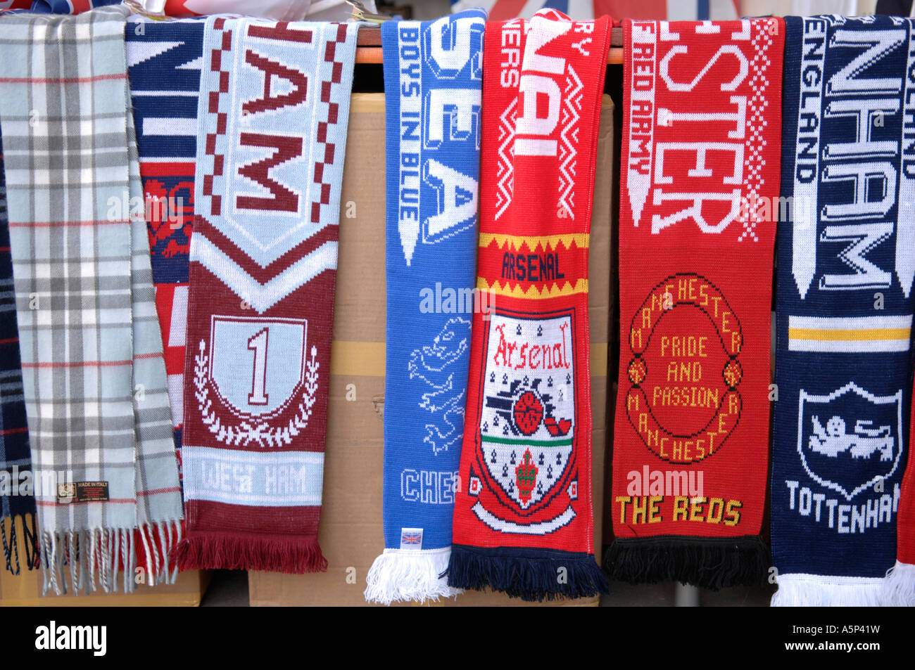 English football hi-res stock photography and images - Alamy