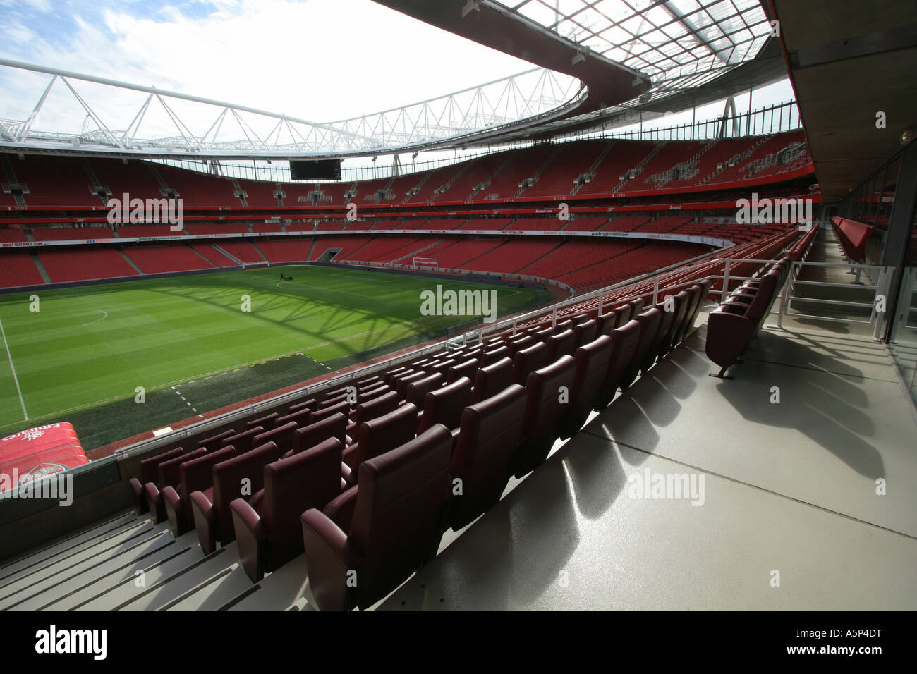 Arsenal Stadium Interior High Resolution Stock Photography and Images ...