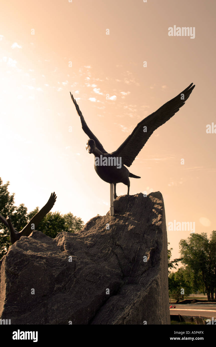 Canada Goose Statue High Resolution Stock Photography and Images - Alamy