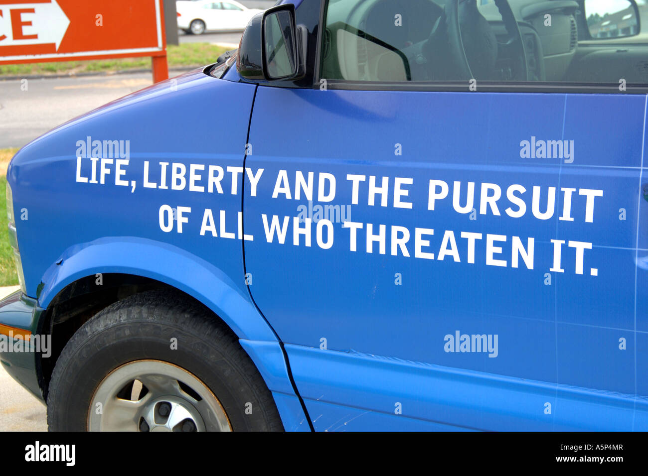 Propaganda van hi-res stock photography and images - Alamy