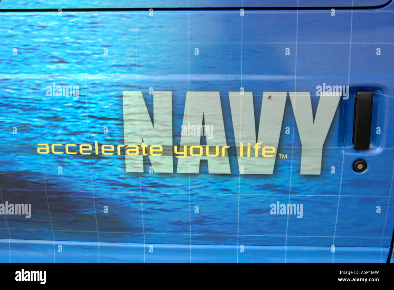 Recruiting advert hi-res stock photography and images - Alamy