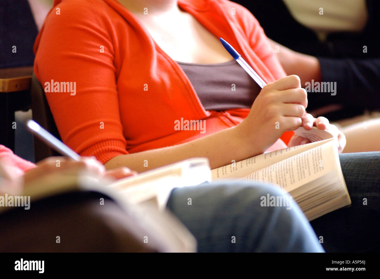 Sixth form college classroom hi-res stock photography and images - Alamy