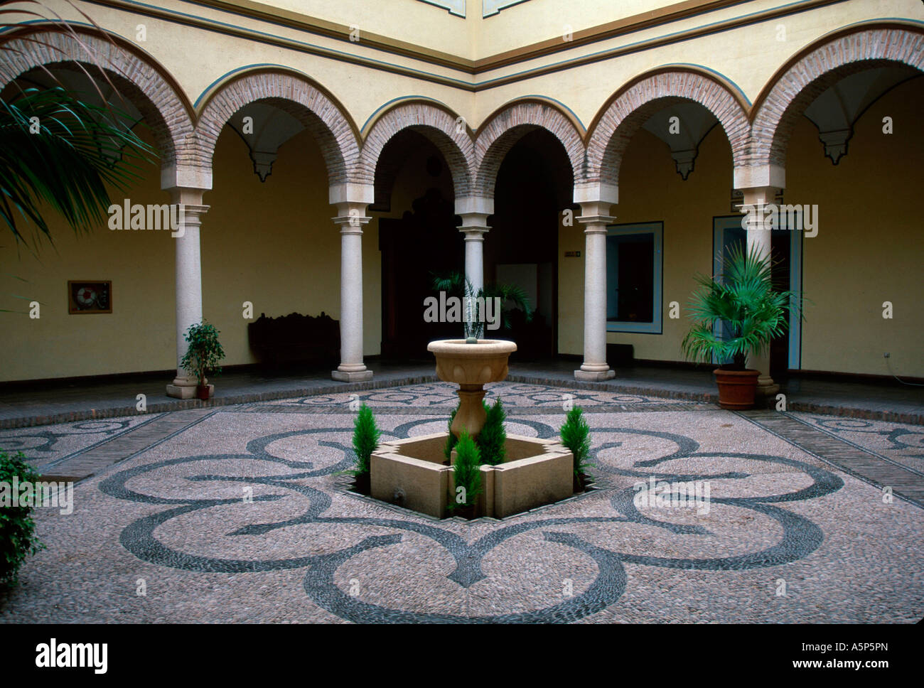 Inner court / Alcazar Stock Photo - Alamy