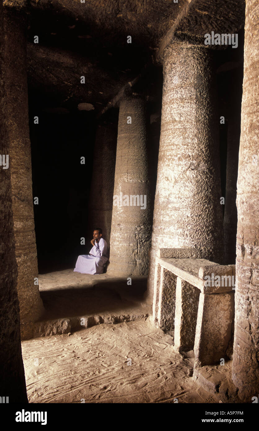 Egyptian tomb offering hi-res stock photography and images - Alamy