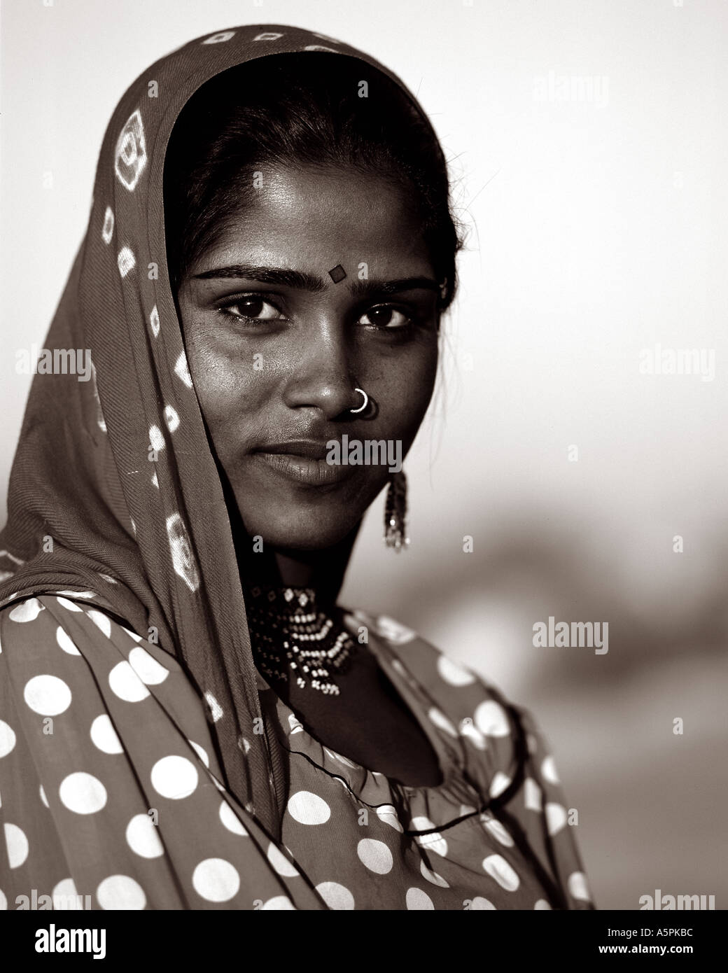 Gypsy girl hi-res stock photography and images - Alamy