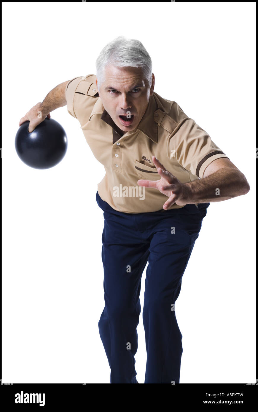 Male Bowlers Hi res Stock Photography And Images Alamy male-bowlers-hi-res-stock-photography-and-images-alamy