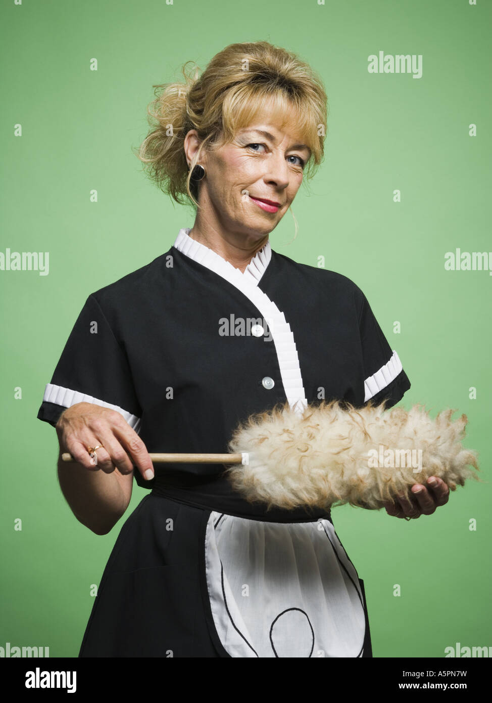 Baby Feather Duster Hi-res Stock Photography And Images, 43% OFF