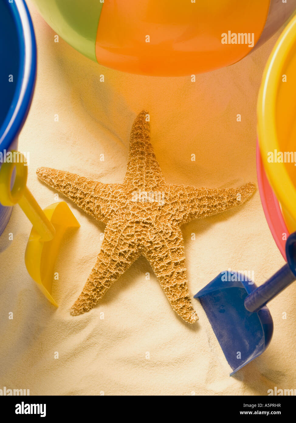 Sand pails and shovels hi-res stock photography and images - Alamy