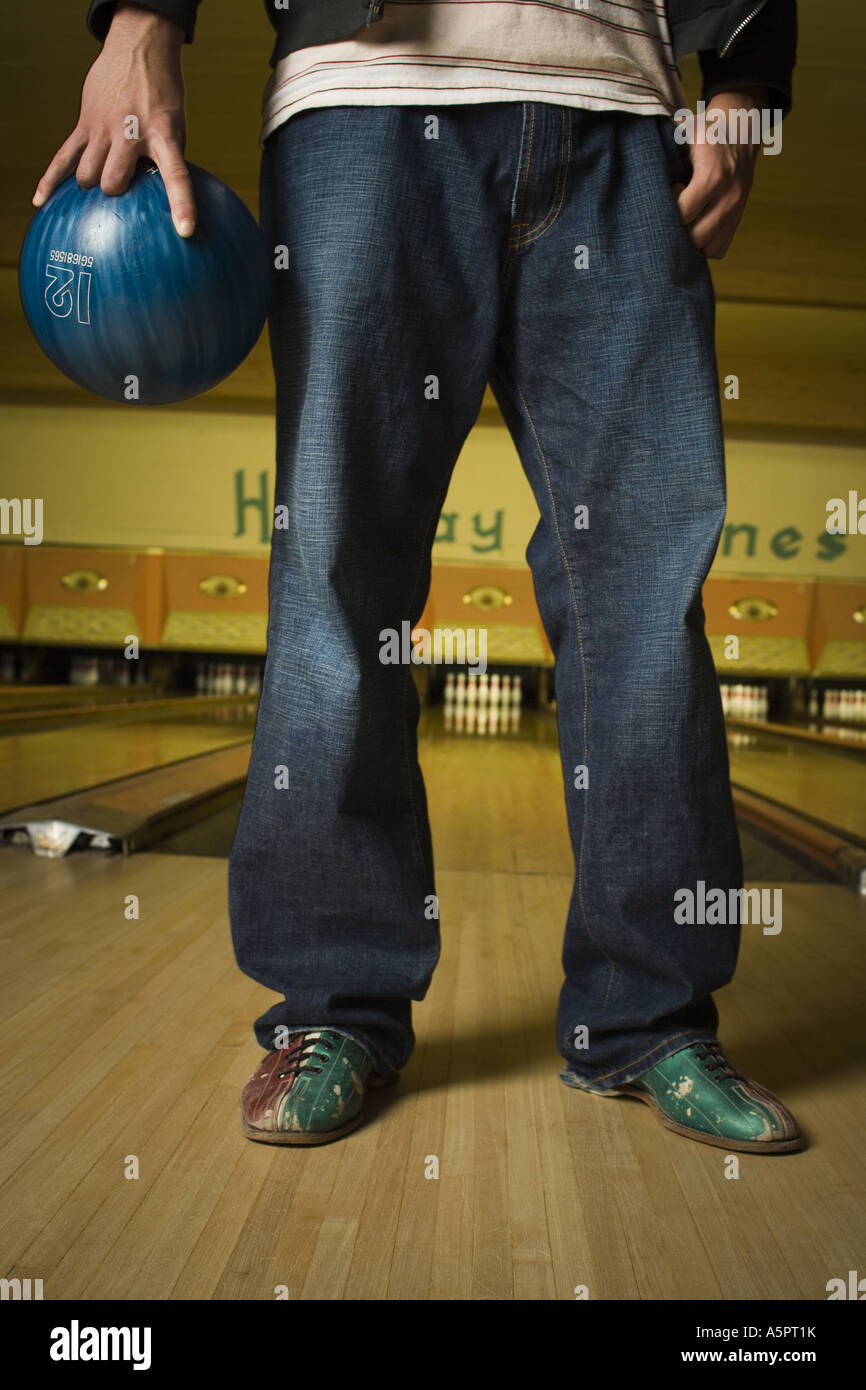 Bowling a ball hi-res stock photography and images - Alamy