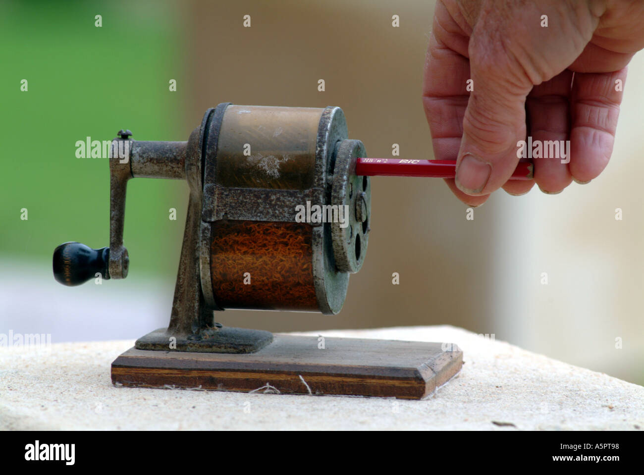 Sharpener With Handle | atelier-yuwa.ciao.jp