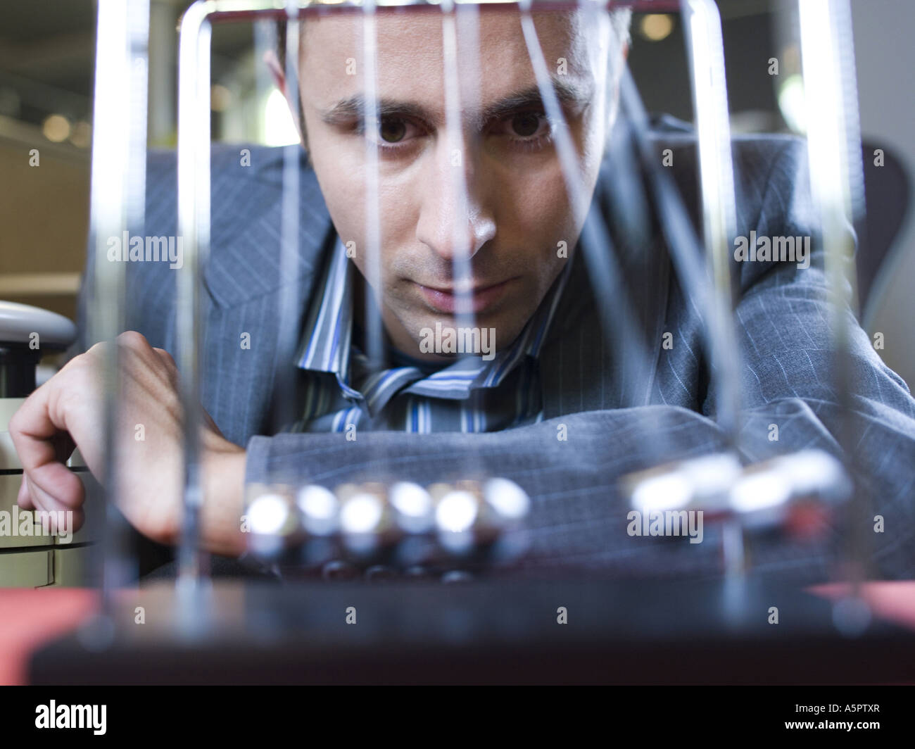 Newton s cradle hi-res stock photography and images - Alamy