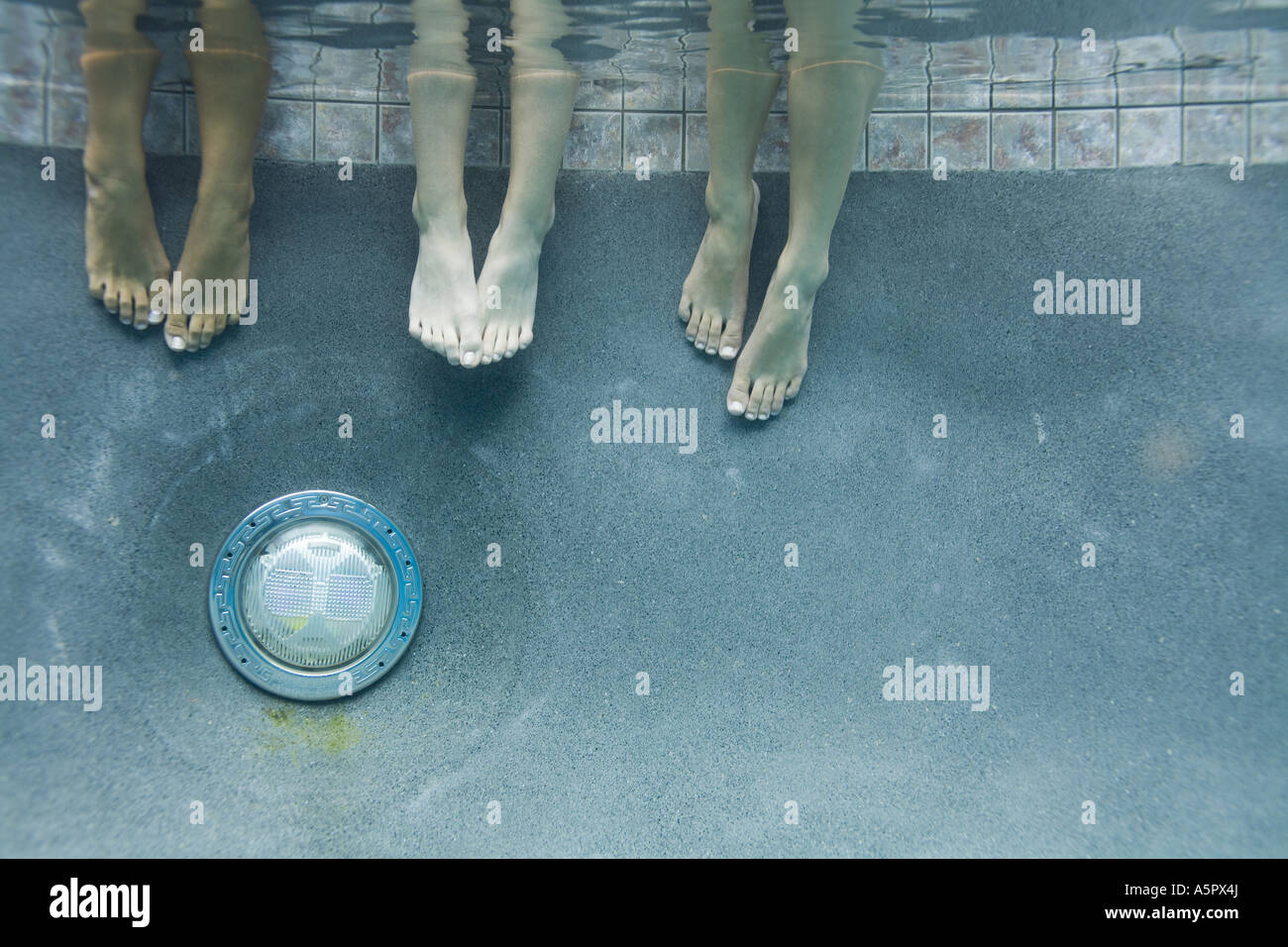 Teen girls feet barefoot hi-res stock photography and images - Alamy