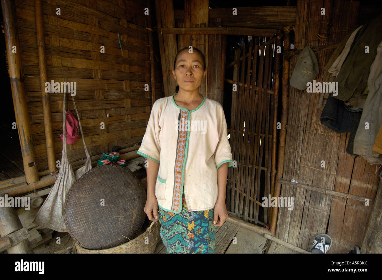 Khamu laos hi-res stock photography and images - Alamy
