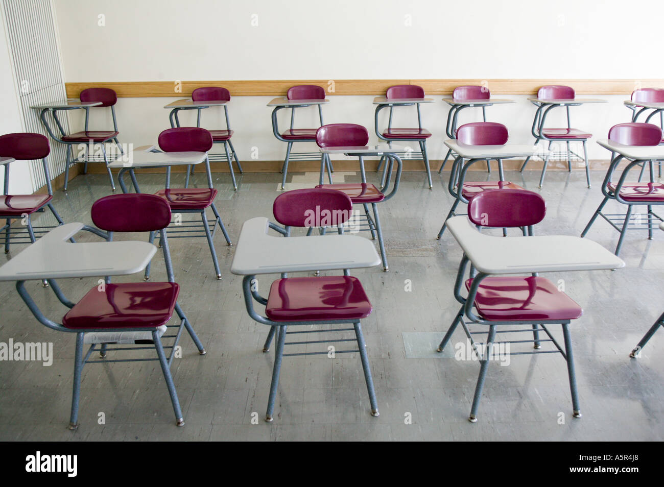 Empty class elementary school pupils hi-res stock photography and ...