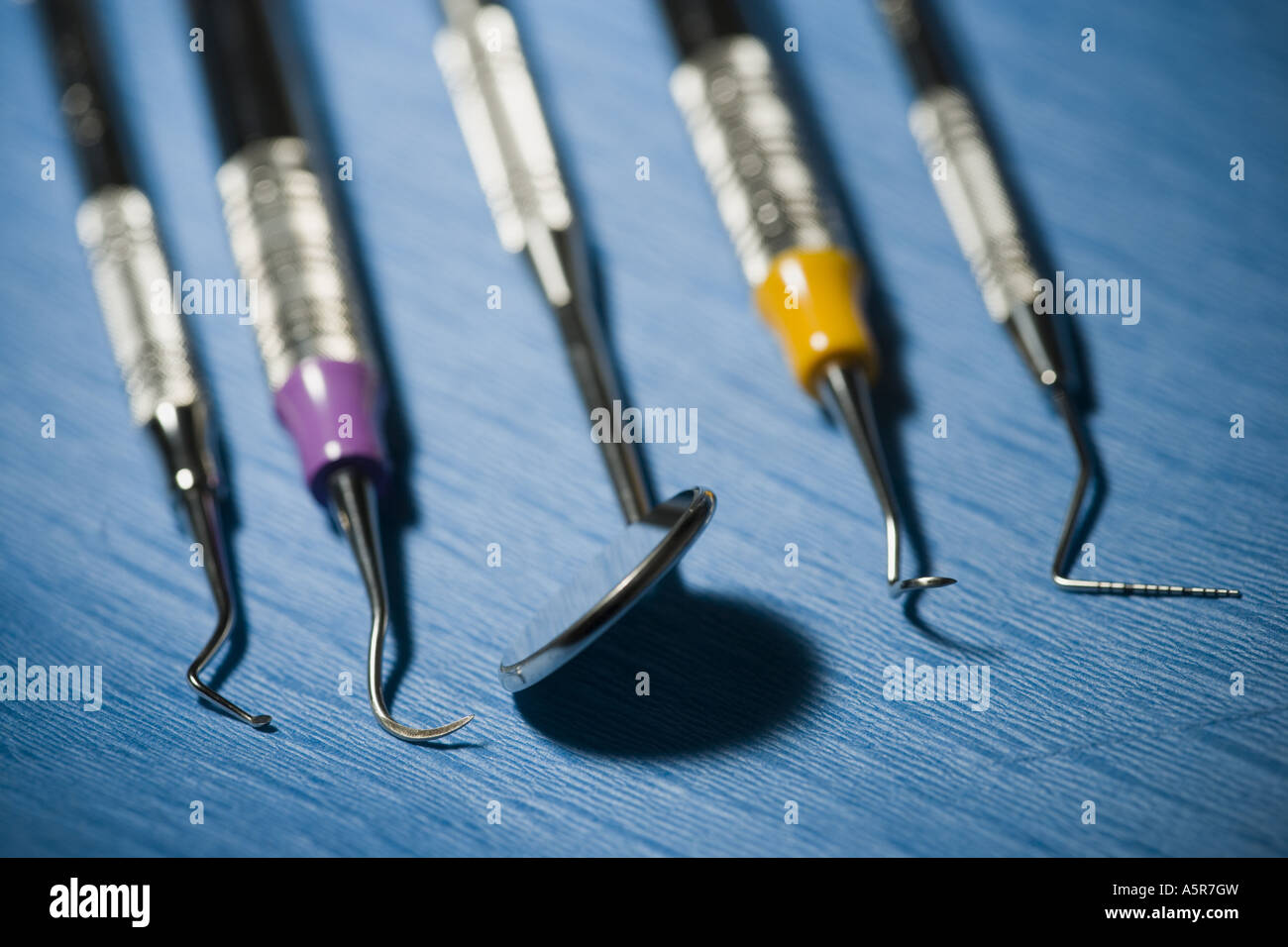 Dental medical instruments hi-res stock photography and images - Alamy