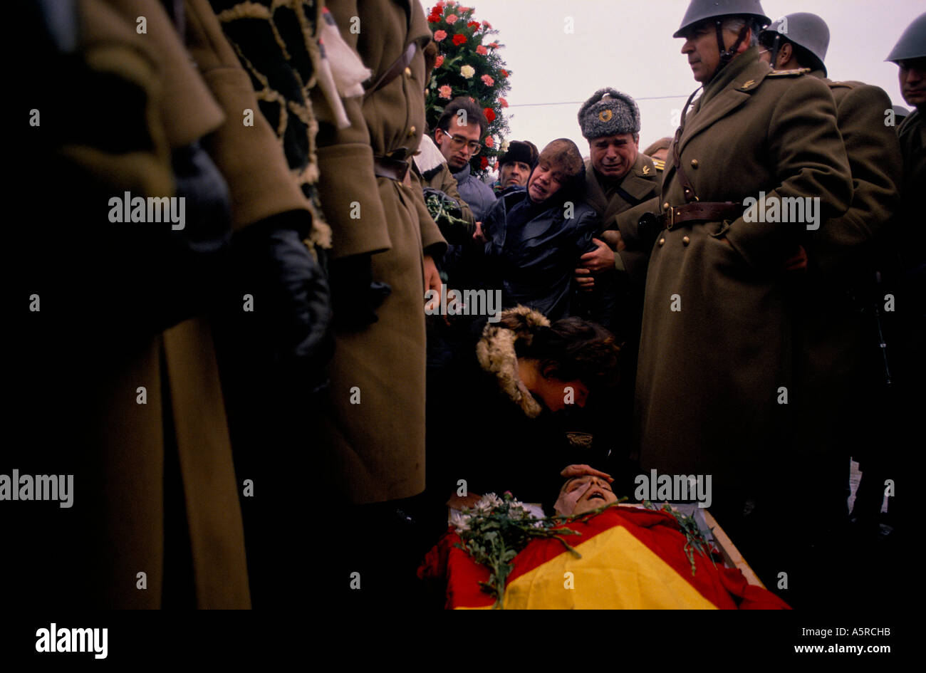 ROMANIAN REVOLUTION FUNERAL OF THE HEROES OF THE REVOLUTION BUCHAREST ...