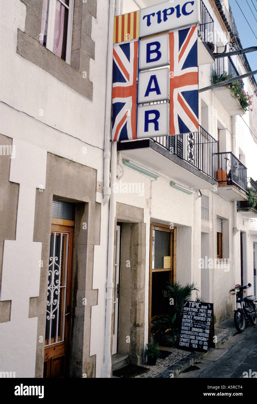 SIGN FOR ENGLISH DRINKING BAR RESTAURANT WITH EUROPE SPAINBLACKBOARD ...