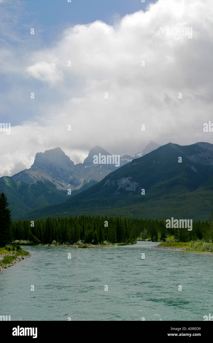 Vertical Bow Lake in the Canadian Rockies Stock Photo - Alamy