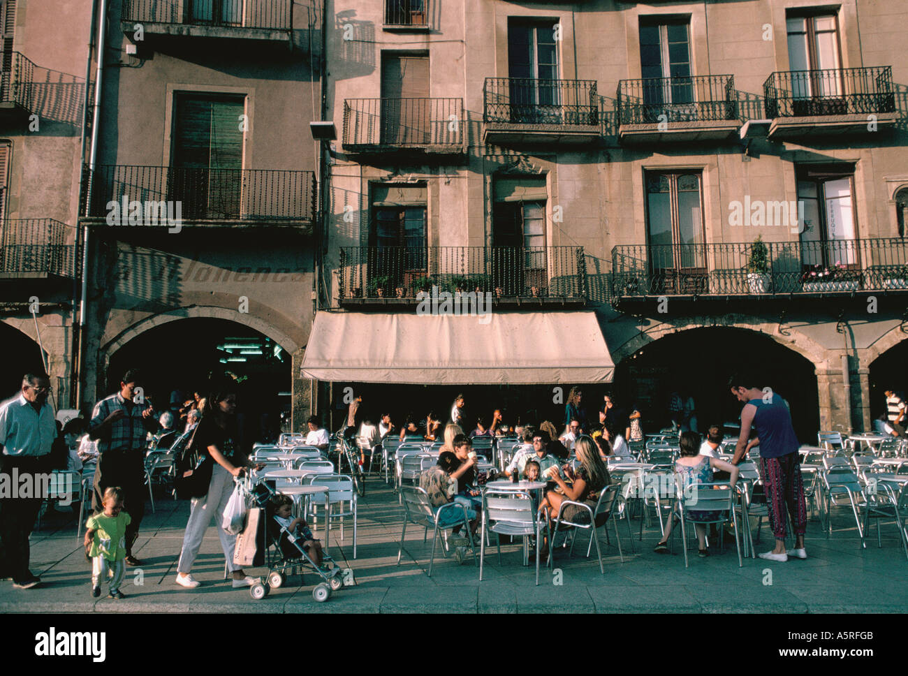 THE OLD TOWN SQUARE OF VIC CATALONIA, SPAIN Stock Photo - Alamy