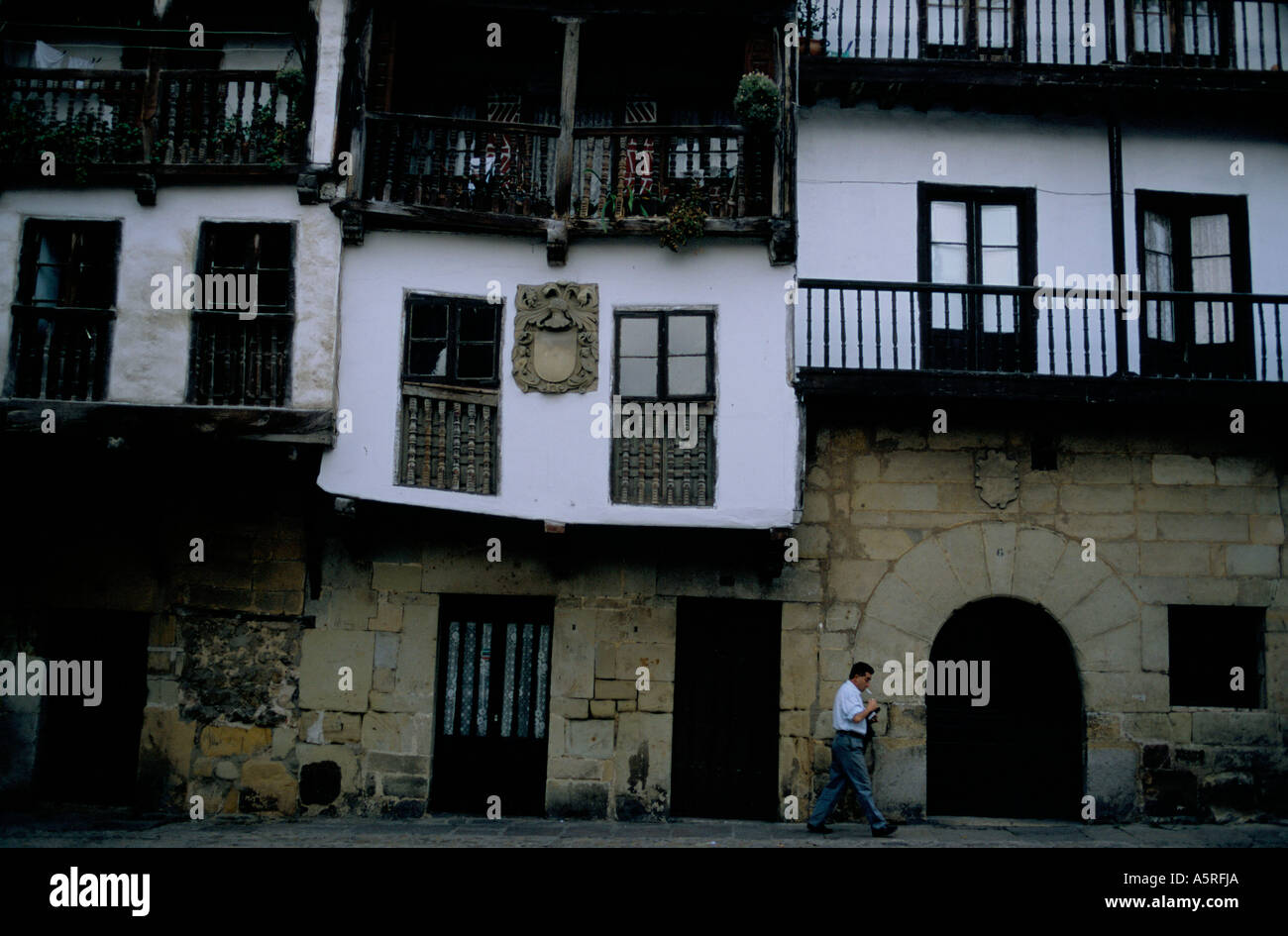 THE MEDIEVAL TOWN OF SANTILLANA DEL MAR CLOSE TO SANTANDER, SPAIN Stock ...