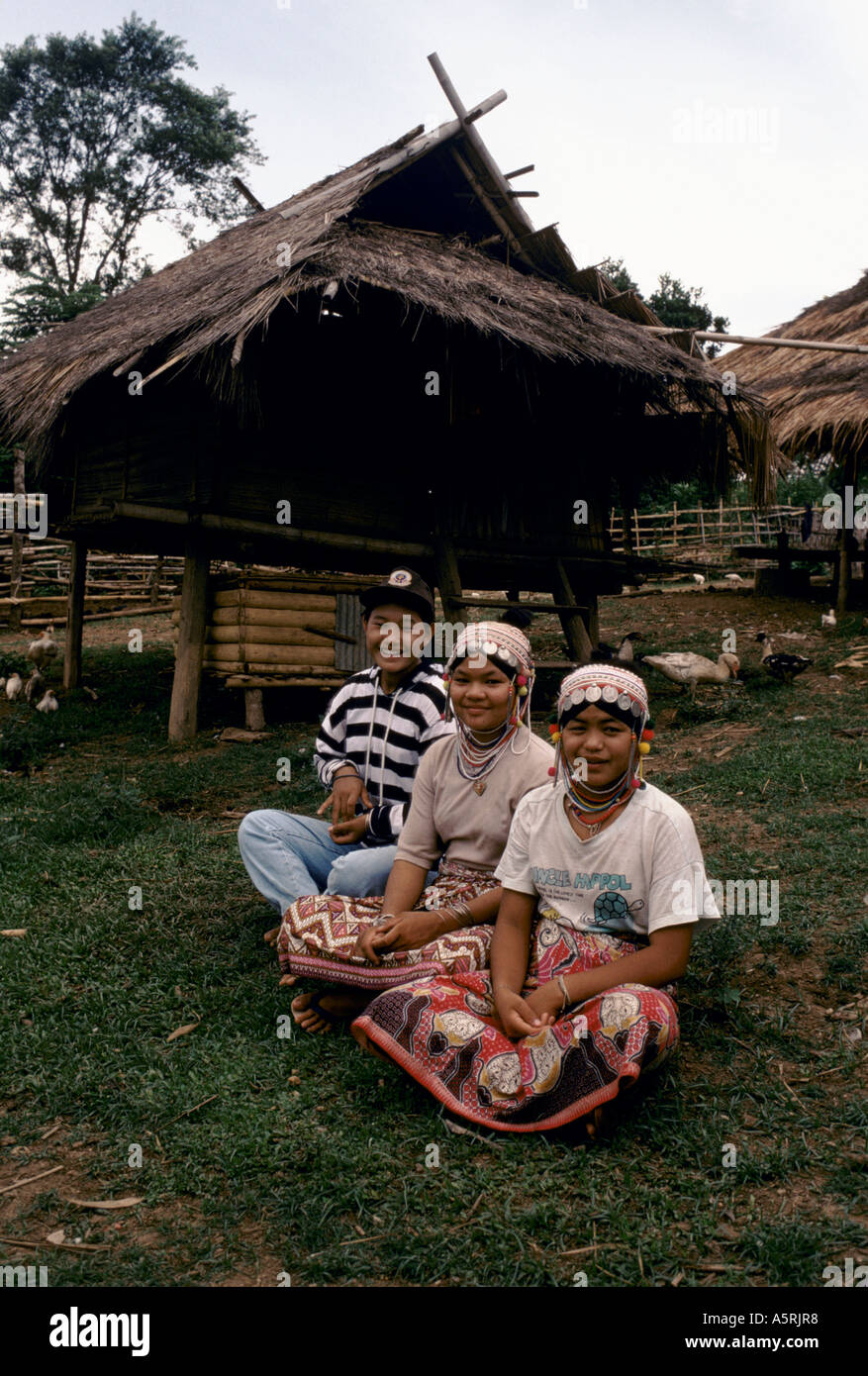 N. THAILAND AKHA TRIBAL VILLAGERS IN MHAHINKONG VILLAGE IN THEIR ...