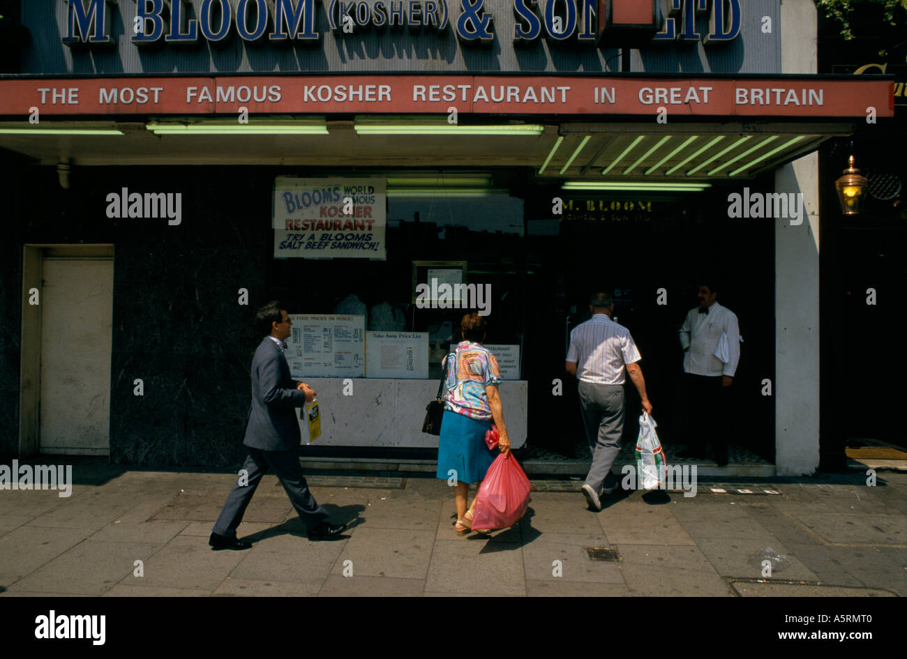 LONDON'S MR BLOOM S KOSHER RESTAURANT Stock Photo - Alamy