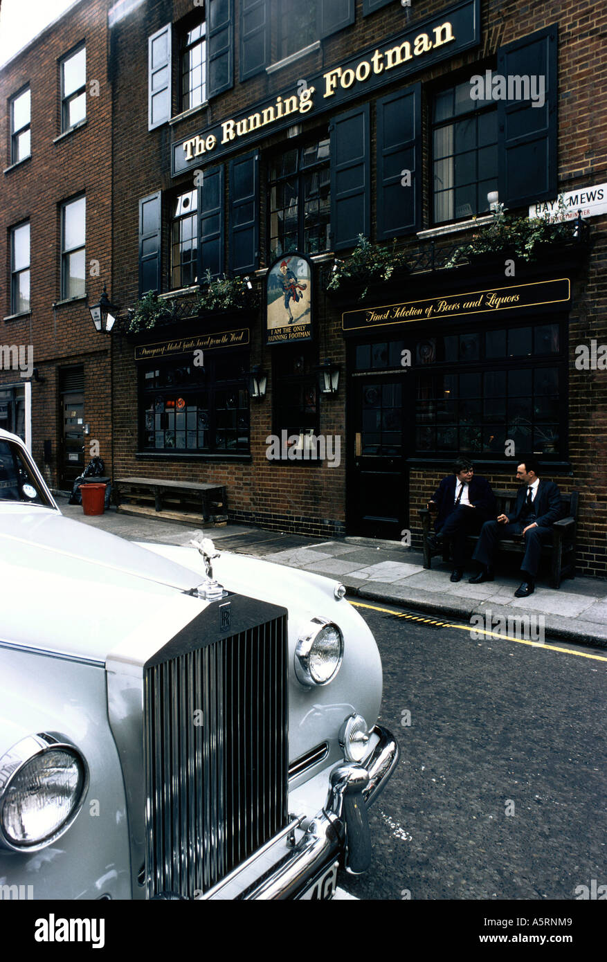 THE RUNNING FOOTMAN PUB, LONDON Stock Photo - Alamy