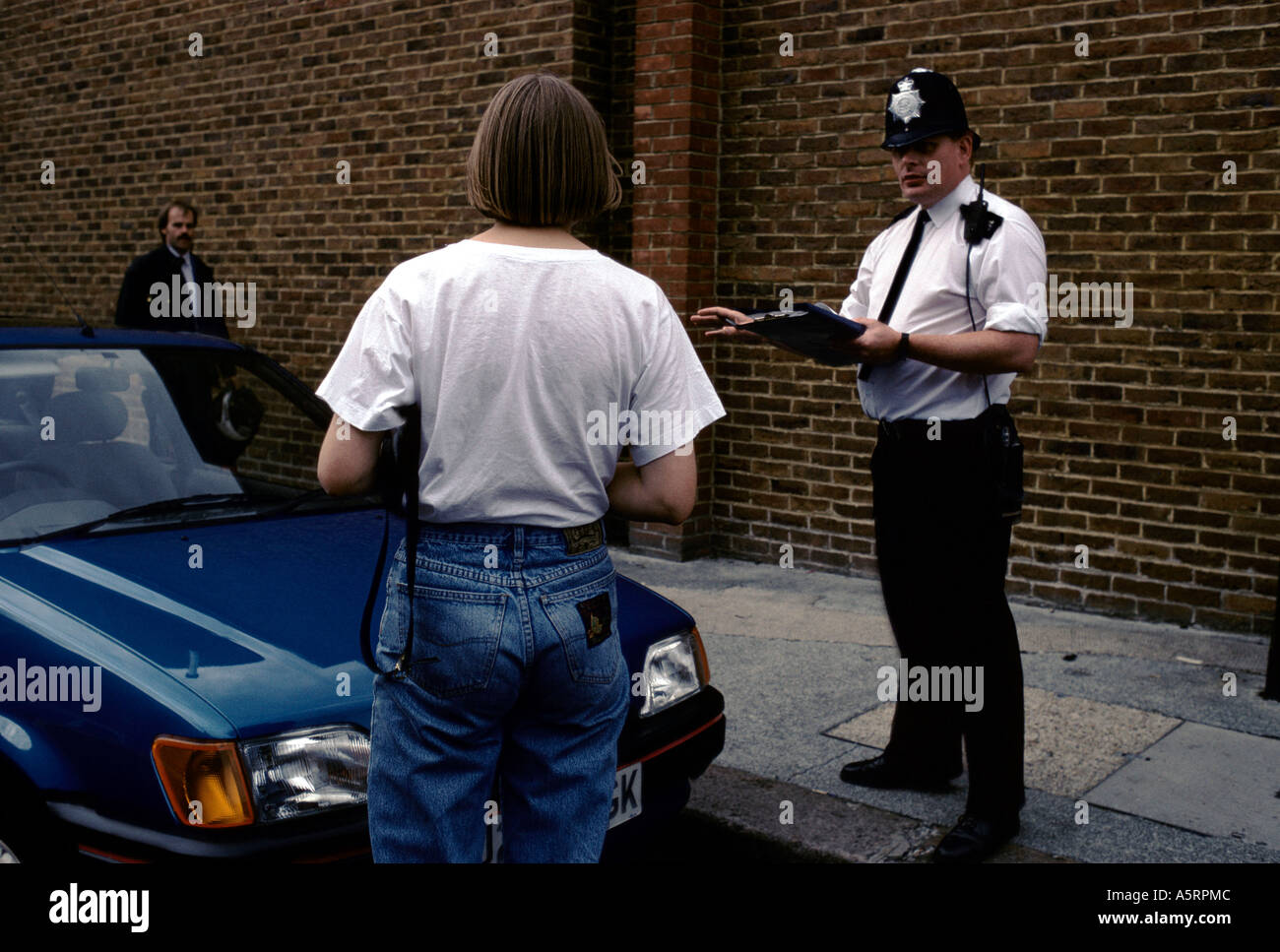 Giving car a ticket hi-res stock photography and images - Alamy