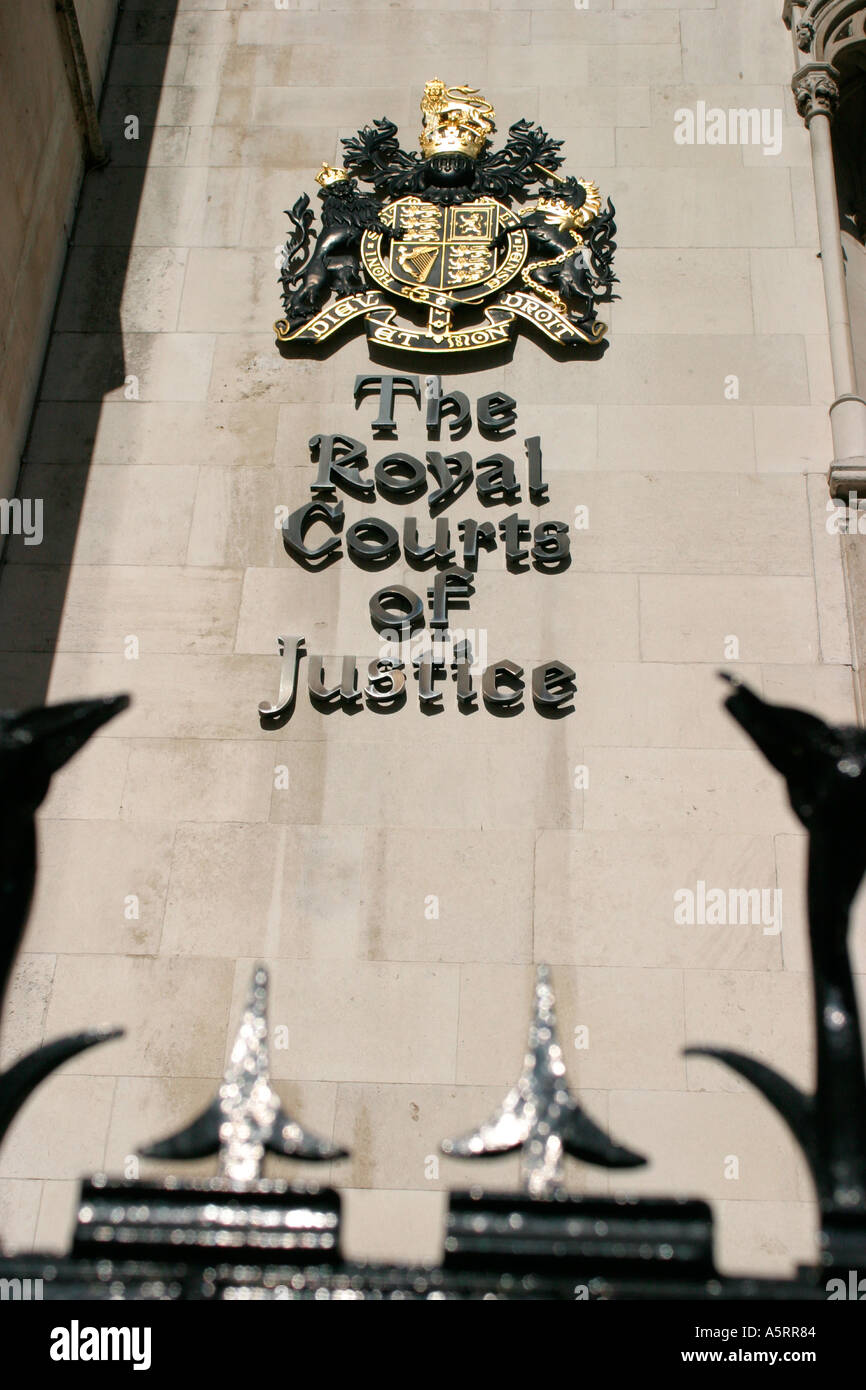 Royal courts justice westminster london hi-res stock photography and ...