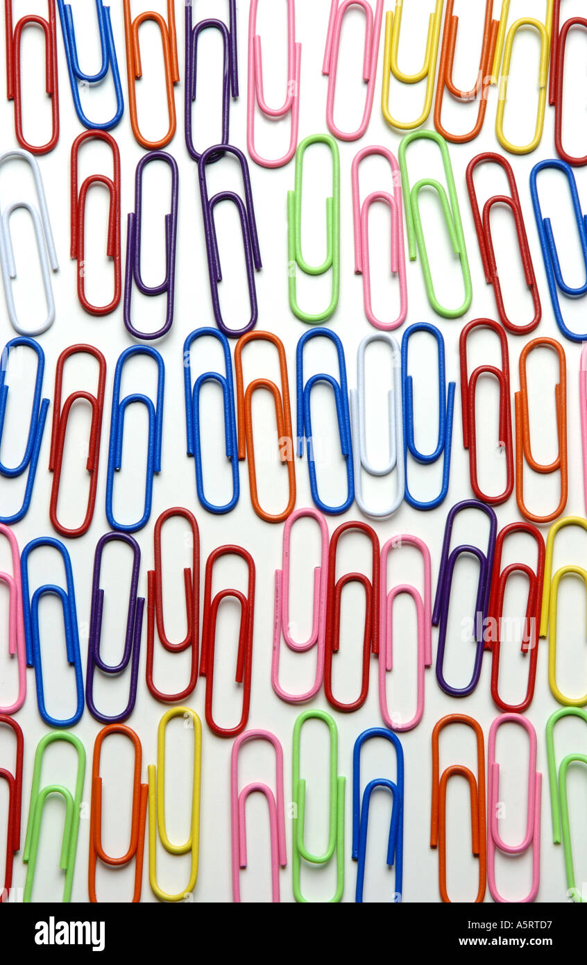 Coloured paper clips Stock Photo - Alamy