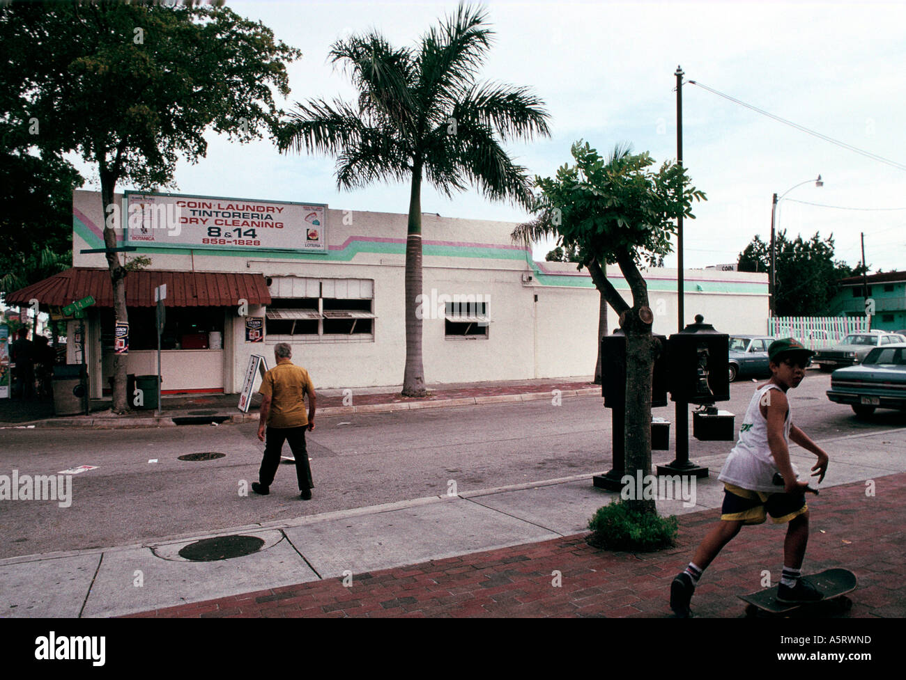 STREET SCENE MIAMI USA Stock Photo - Alamy