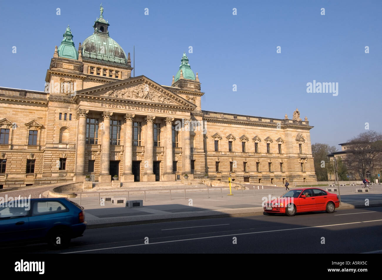 Court negotiation hi-res stock photography and images - Alamy