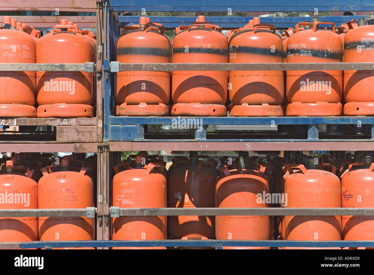 Cooking gas bottles hi-res stock photography and images - Alamy