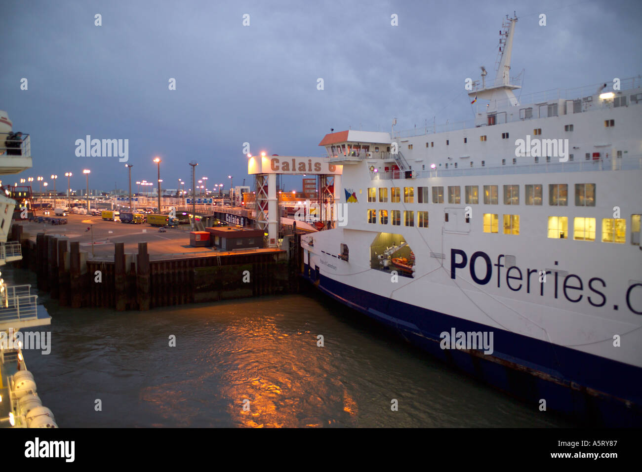 Calais boats hi-res stock photography and images - Alamy