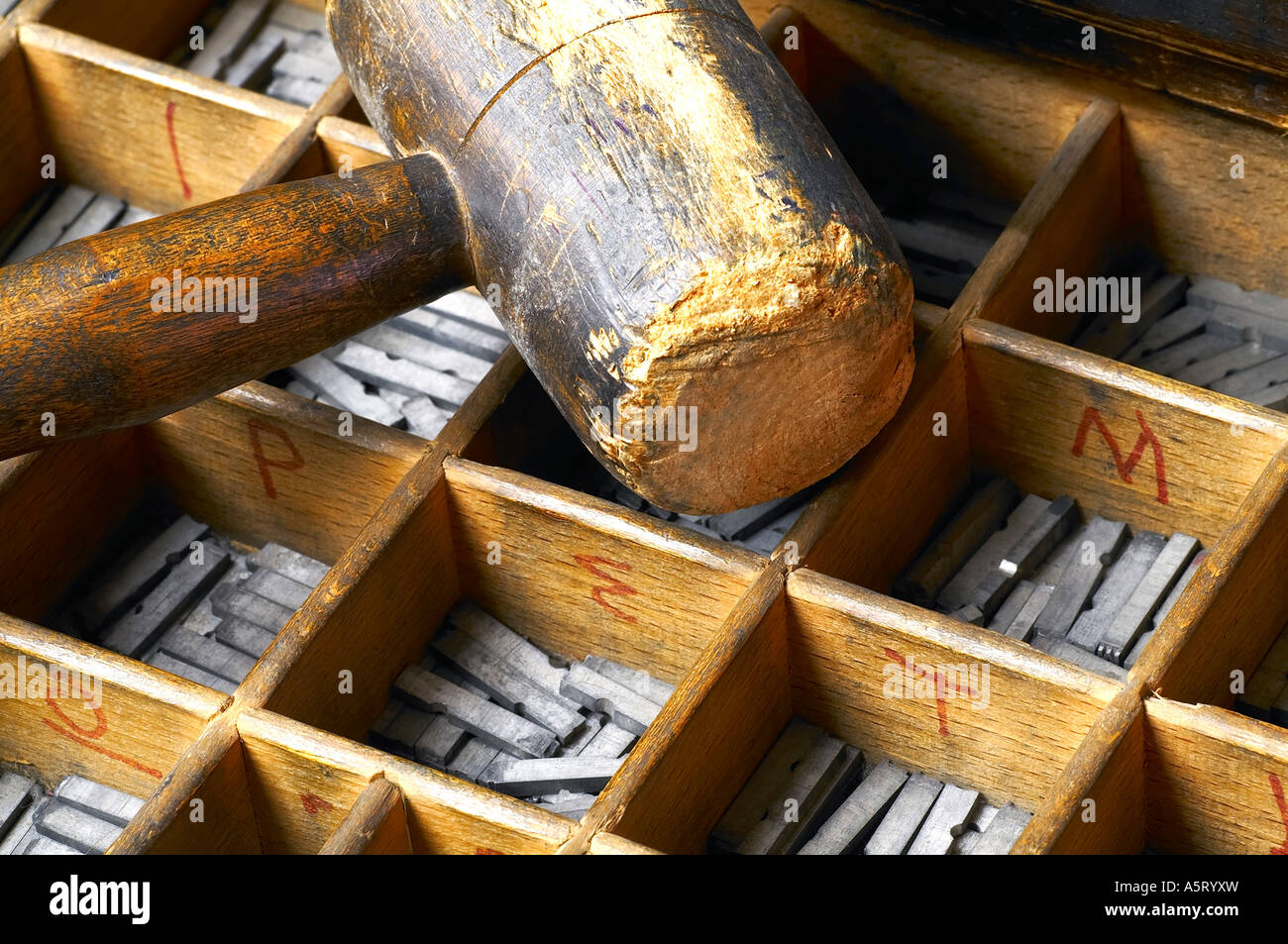 Typecase and hammer Stock Photo - Alamy
