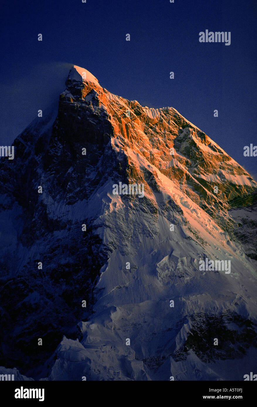 Masherbrum hi-res stock photography and images - Alamy