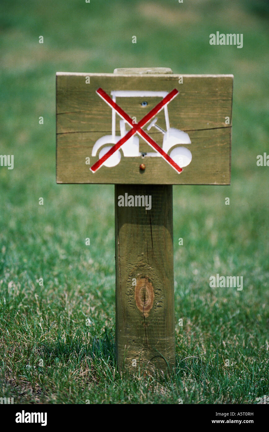 Golfcart symbol hi-res stock photography and images - Alamy