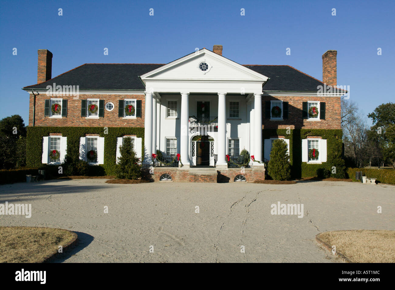Boone hall plantation hi-res stock photography and images - Alamy