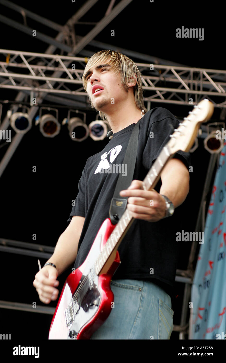 Busted band hi-res stock photography and images - Alamy