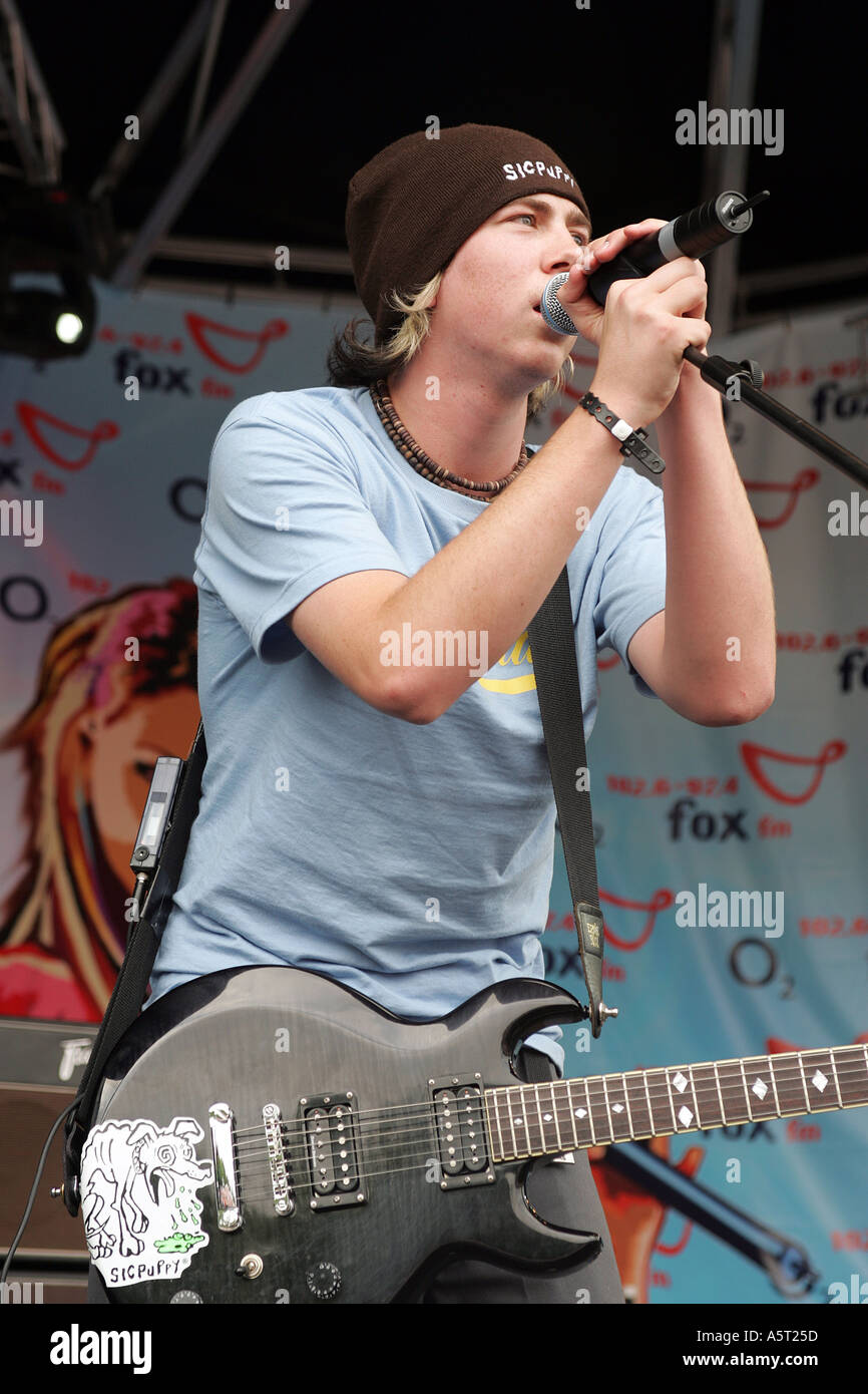 Busted band hi-res stock photography and images - Alamy