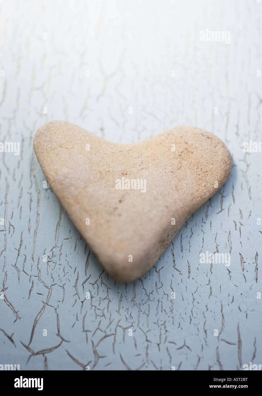 Heart shaped stone Stock Photo - Alamy
