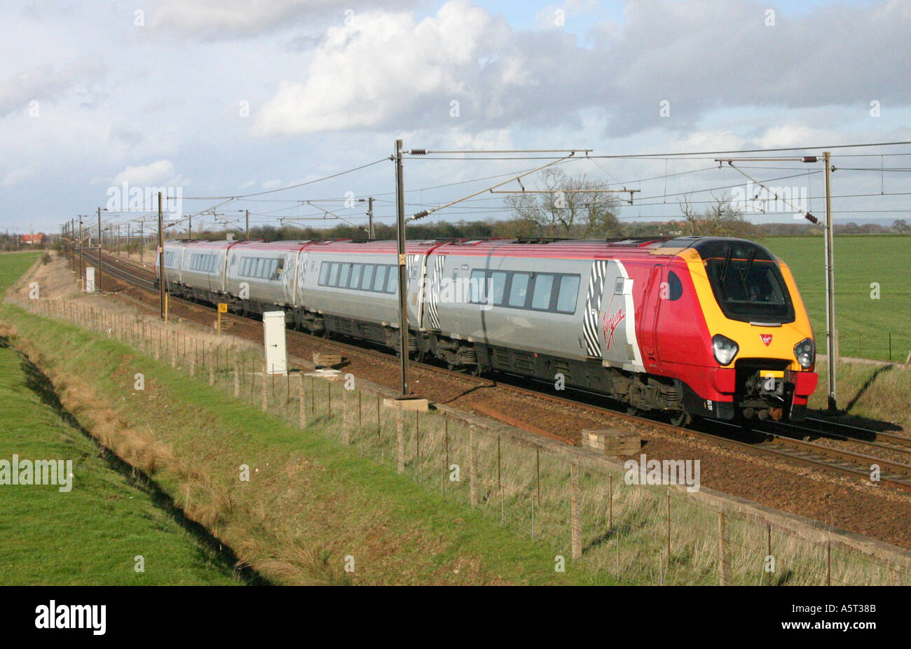 Voyager diesel multiple unit hi-res stock photography and images - Alamy