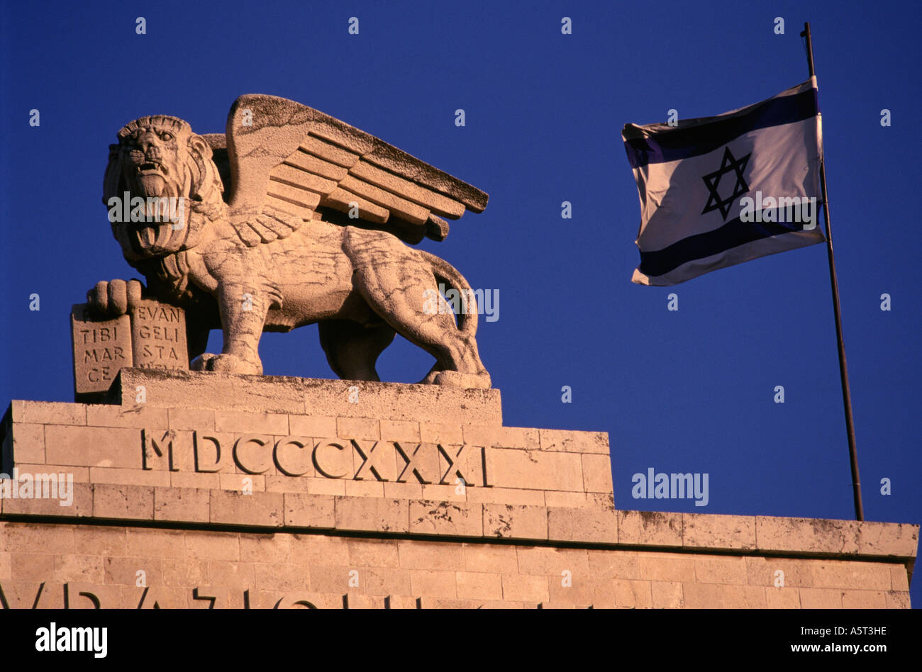 Winged lion flag hi-res stock photography and images - Alamy