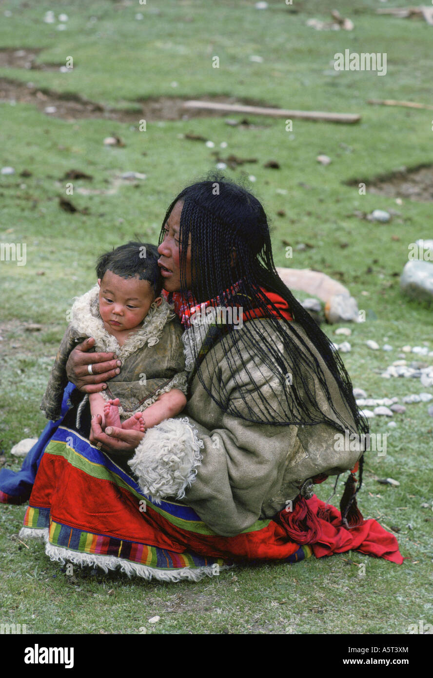 Mother hugging son 1981 hi-res stock photography and images - Alamy