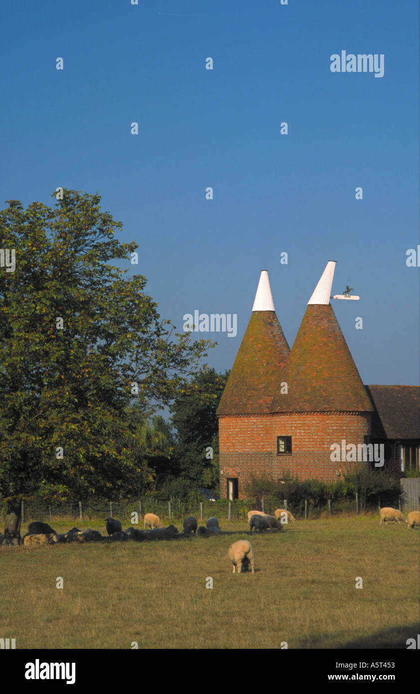 Three chimneys biddenden kent hi-res stock photography and images - Alamy