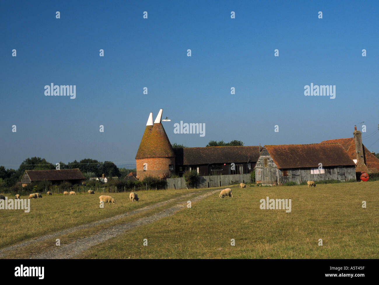 Three chimneys biddenden kent hi-res stock photography and images - Alamy