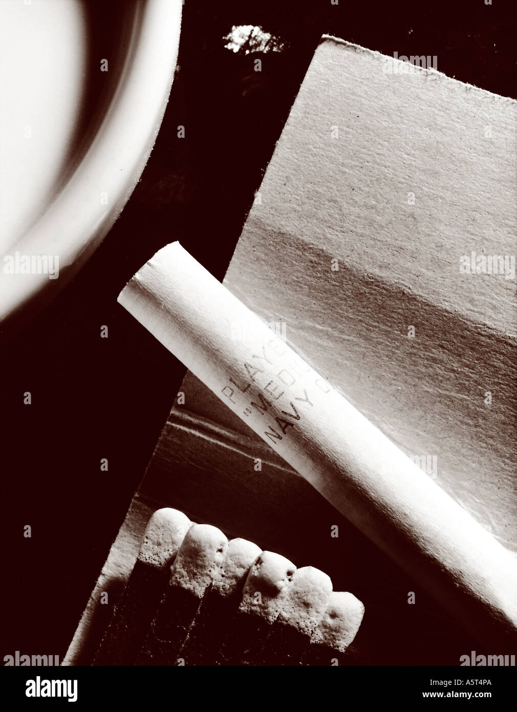 Cigarette and matches hi-res stock photography and images - Alamy