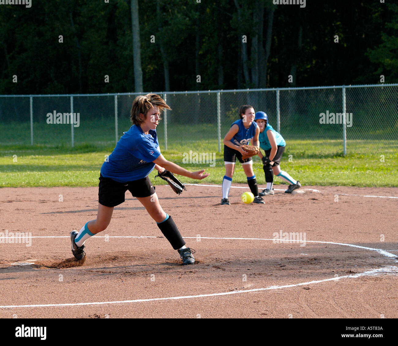 Youth softball pitcher hi-res stock photography and images - Alamy