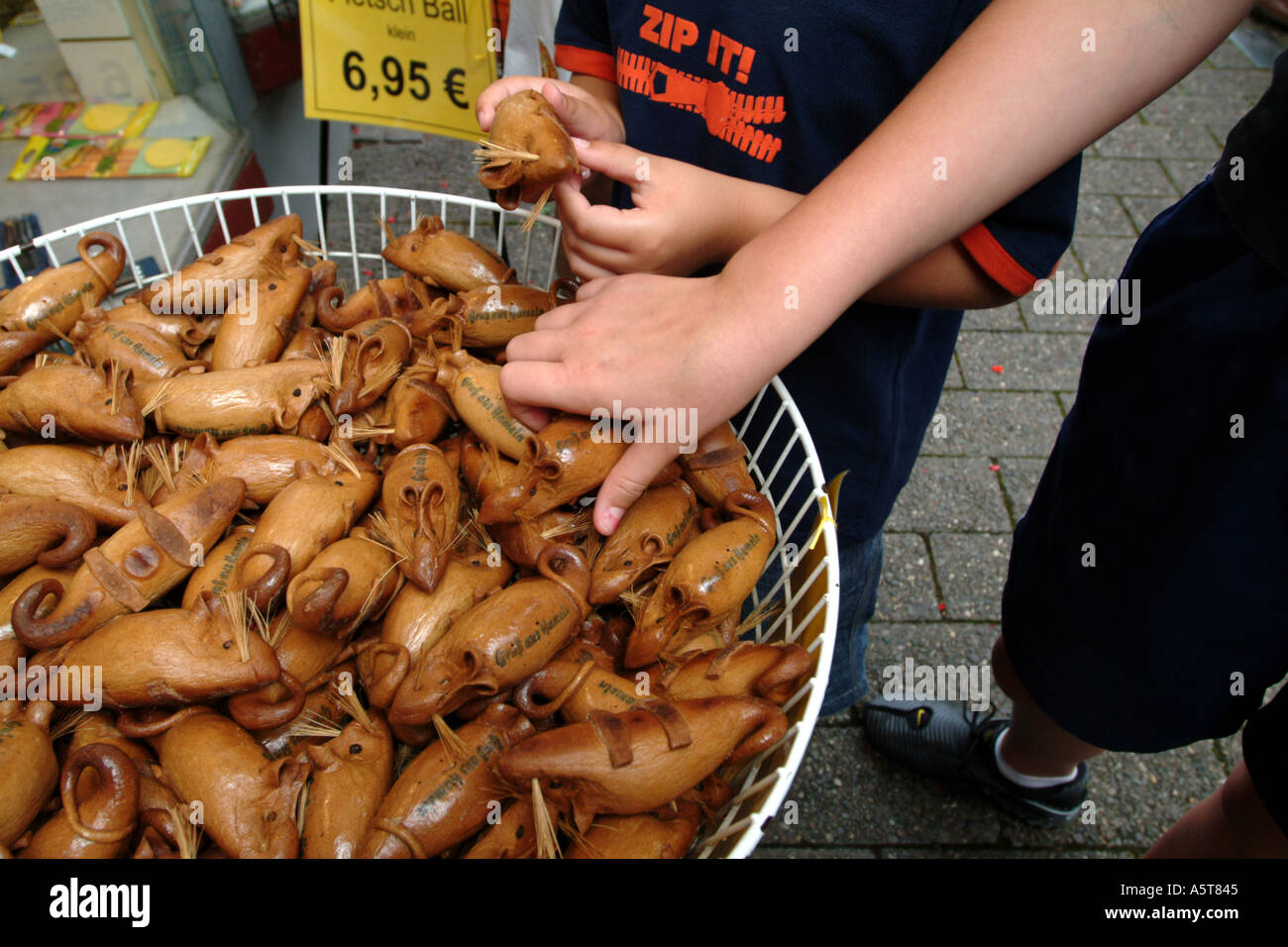 Pied Piper Of Hameln Rats High Resolution Stock Photography and Images ...
