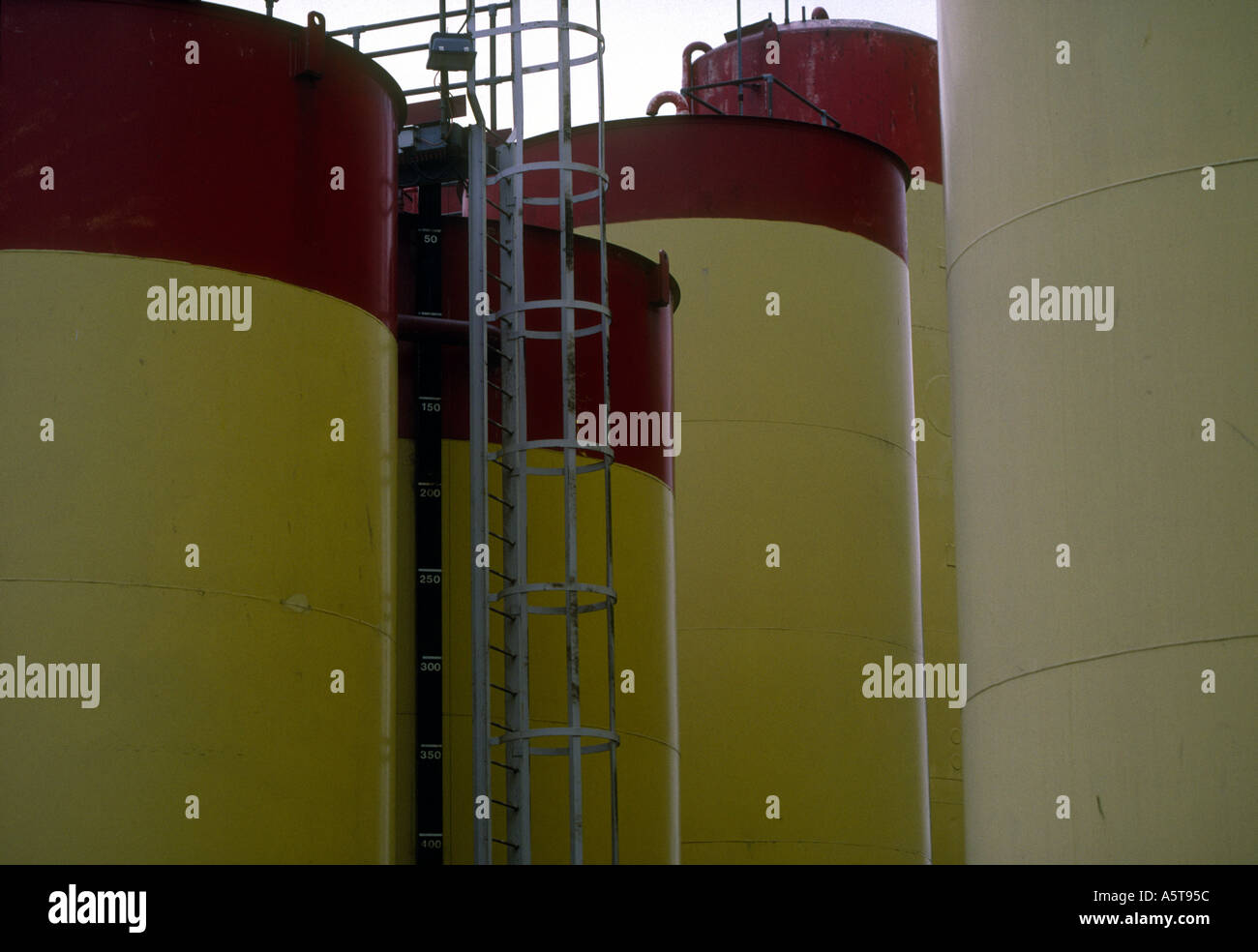 Bp exploration oil rig hi-res stock photography and images - Alamy